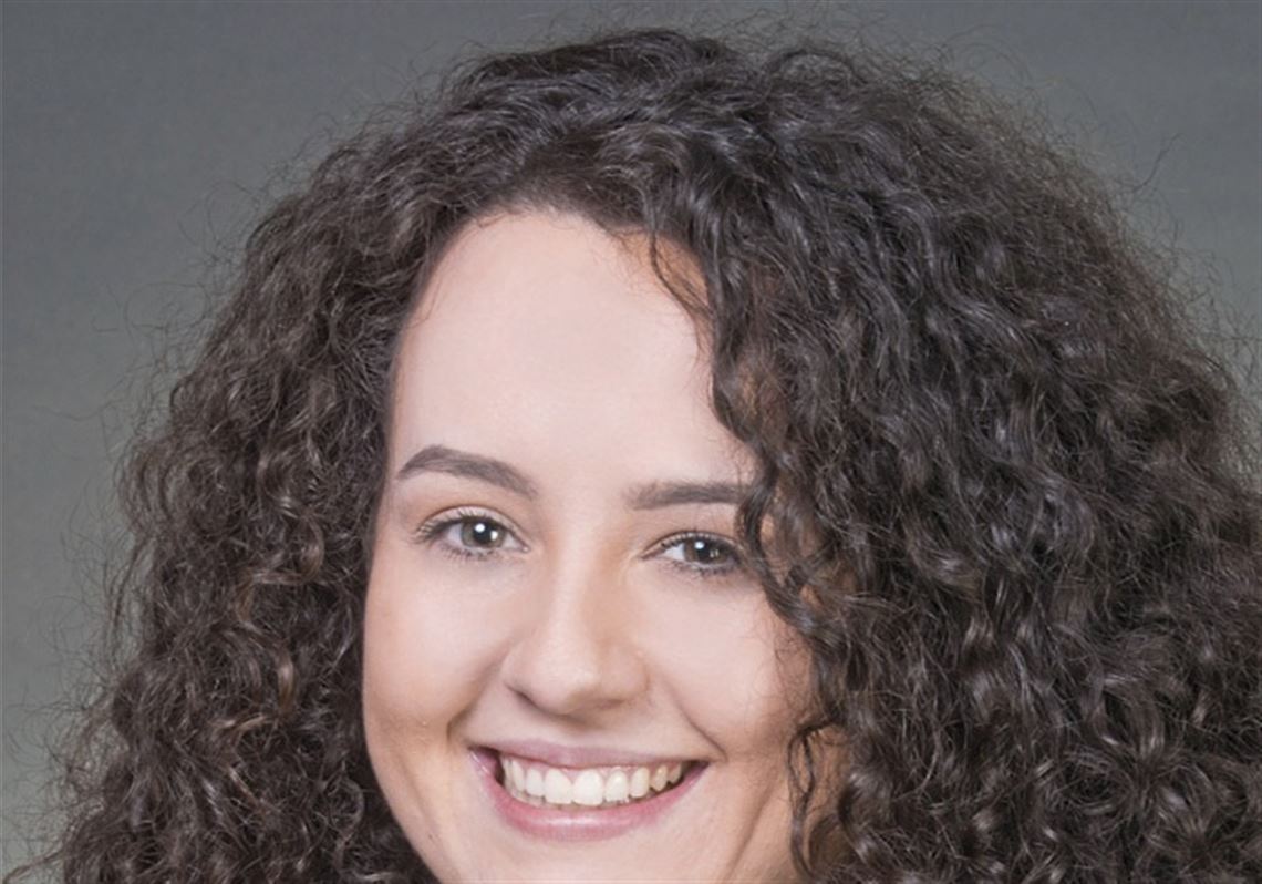 Lisa Bennington's Instagram, Twitter & Facebook on IDCrawl