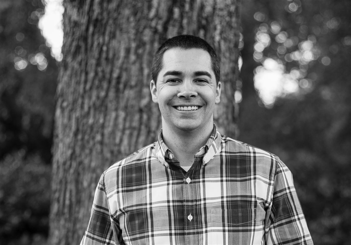 Review: Johnny Smith’s 'Jumpman' never quite gets off the ground ...