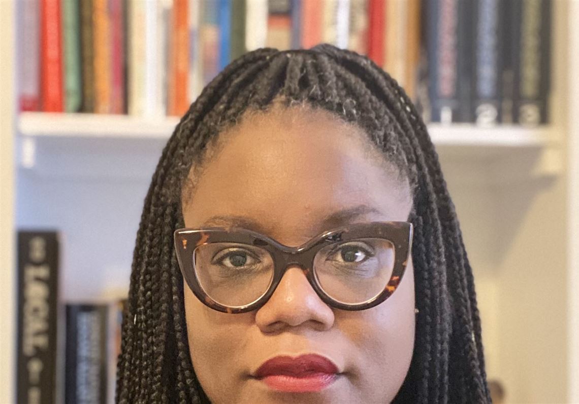 Review: Athena Dixon’s mem­oir recounts the des­per­a­tion and sad­ness ...