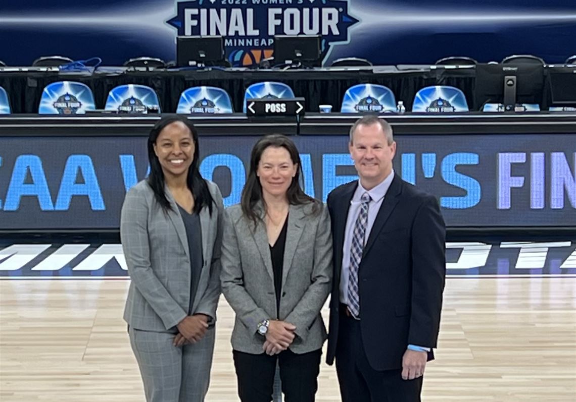 Earning his stripes: Pittsburgh's Mike McConnell officiated the NCAA ...