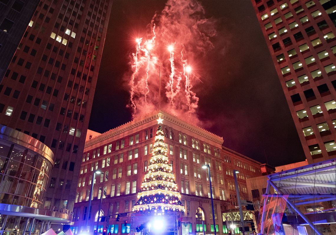 Downtown Pittsburgh Nightlife LIGHT UP NIGHT: Light Up Night 2024: