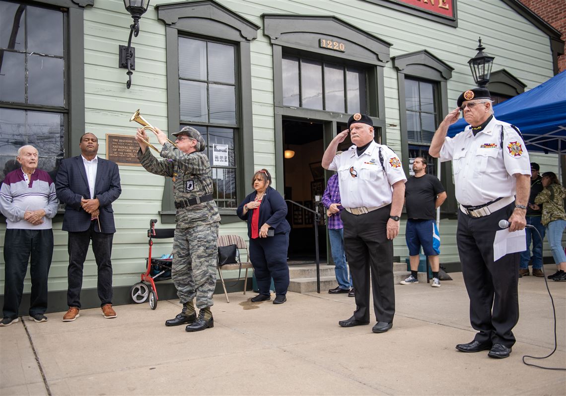 Banners for veterans on Mount Washington, 20 years on, finally fly ...