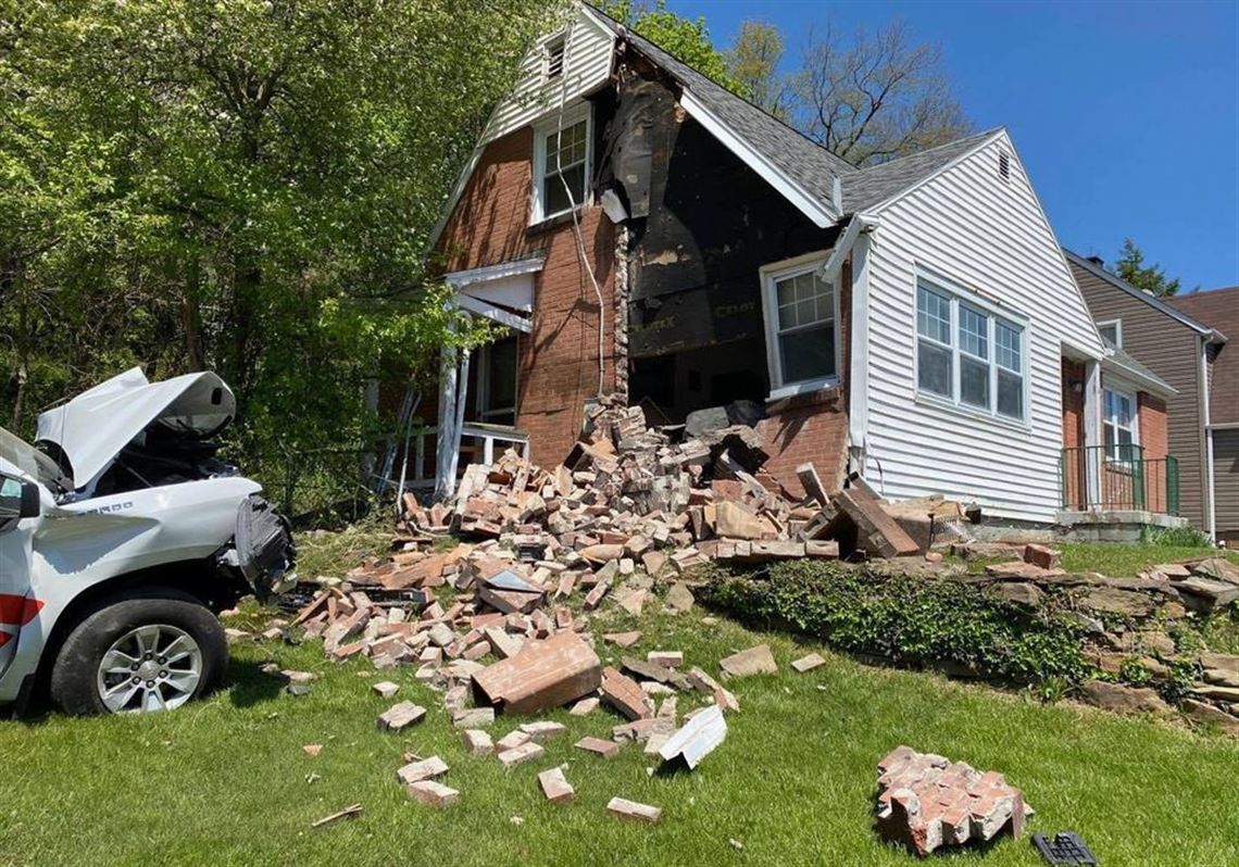 Driver dies after crashing U-Haul truck into Shaler house | Pittsburgh ...