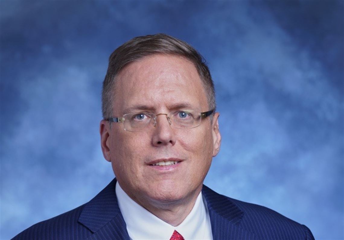 Alcoa replaces its CEO Roy Harvey with another longtime company insider ...
