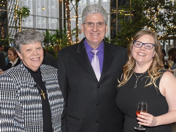 Diana Defino's Instagram, Twitter & Facebook on IDCrawl