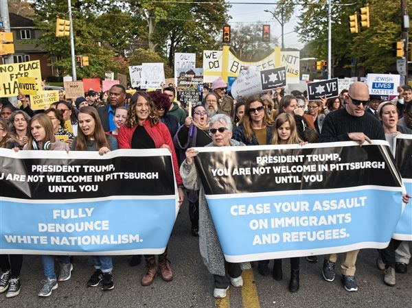 Viral video of Pittsburgh pastor screaming at Trump motorcade creates ...
