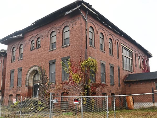 Housing Authority approves plan to redevelop Larimer School ...